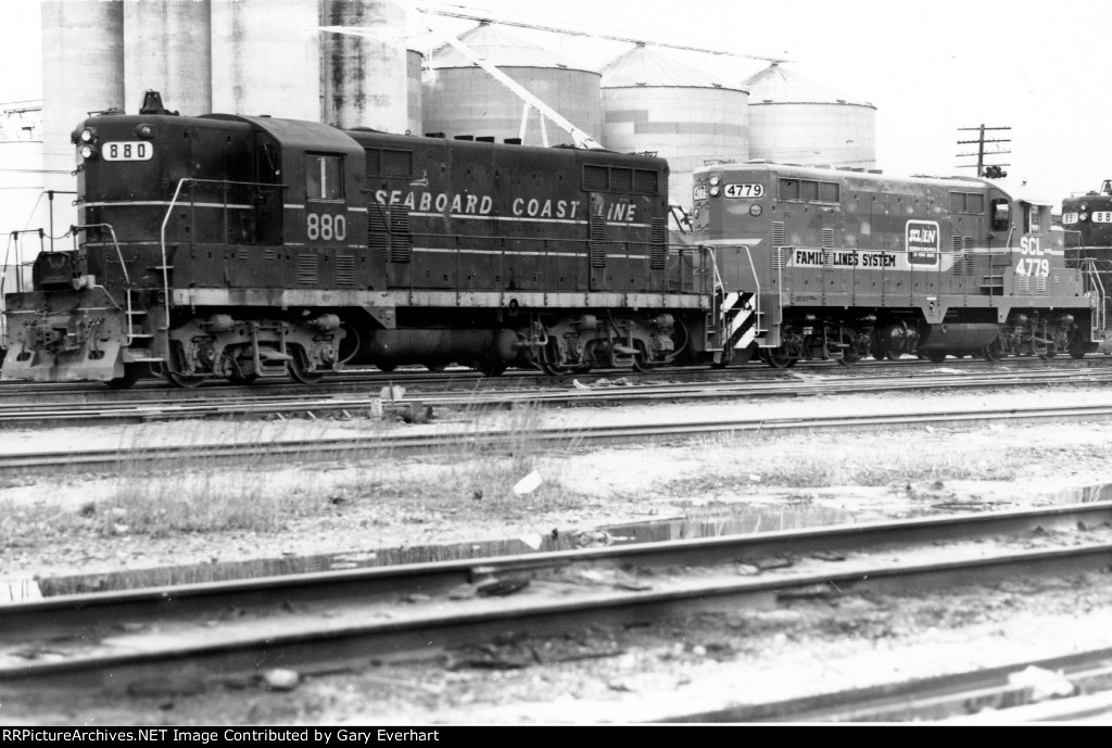 SCL GP7R #880 - Seaboard Coast Line